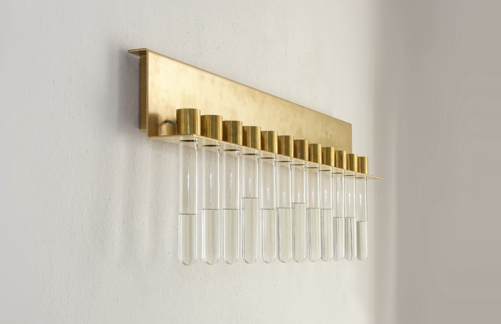 Scent Clock – There is something in the air – STUDIO PATRICK PALCIC
